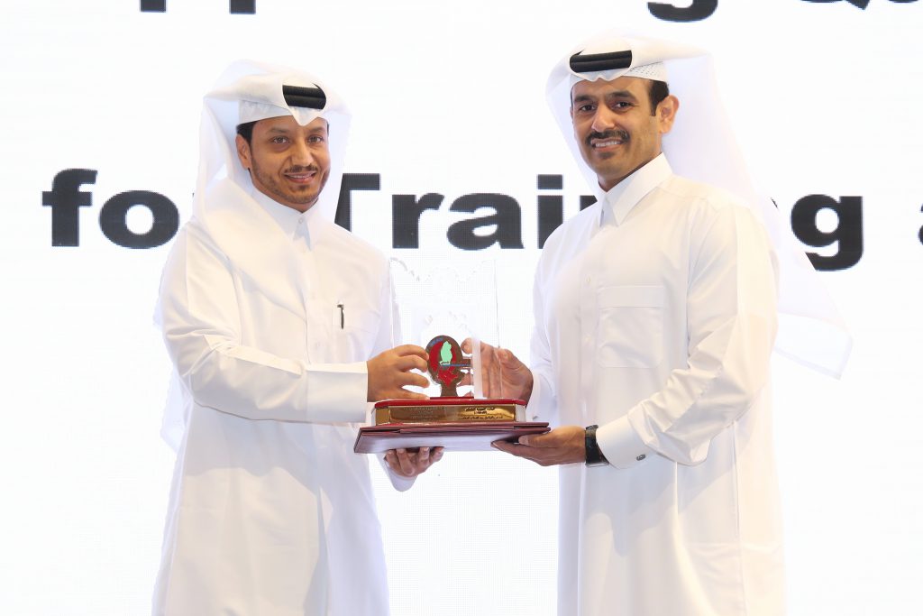 Nakilat receives Qatarization Award for Outstanding Training ...